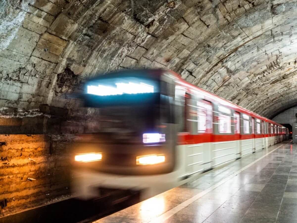 kalaki.ge-ის ფოტოკოლაჟი “მეტრო ვარკეთილიდან”, როგორ გამოიყურება ...