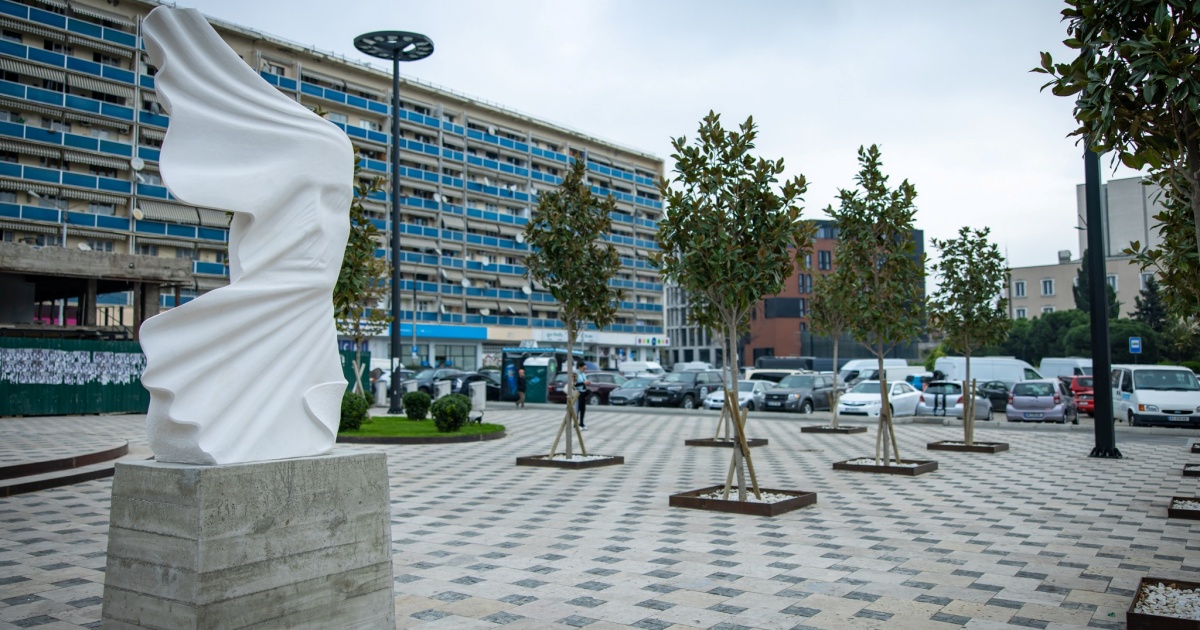 ქართველი სკულპტორების ნამუშევრები დედაქალაქის სხვადასხვა უბნებში ...